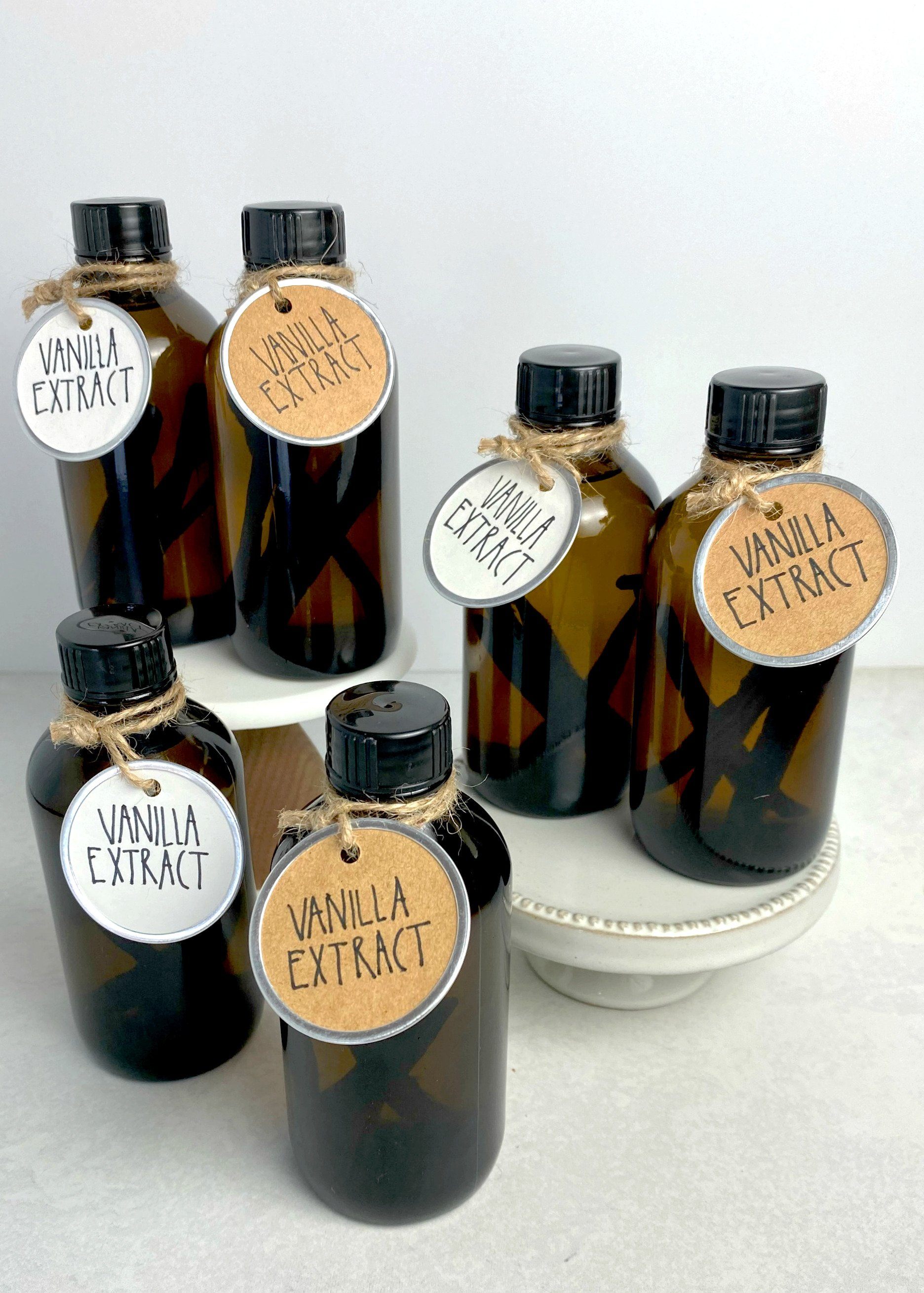 Homemade vanilla extract for holiday gifts (recipe and tips)